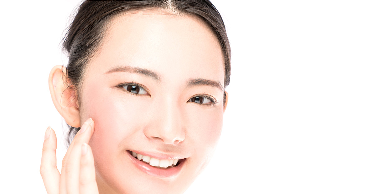 【目尻のシワに悩む人必見】目尻のシワを予防して若々しい目元になれるシワ対策を紹介 | ONEcosme