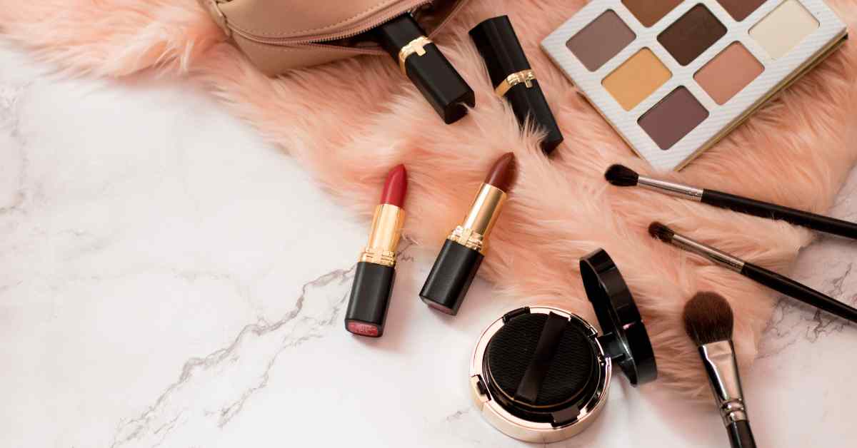 【最新】ギャルメイクのやり方を徹底解説！初心者でも理想のギャルメイクをマスターできる | ONEcosme