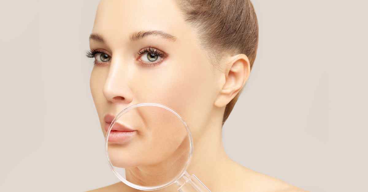 20代のほうれい線に効果的な対策は？やりがちNG習慣や正しいスキンケアを知って若々しいハリ肌に | ONEcosme