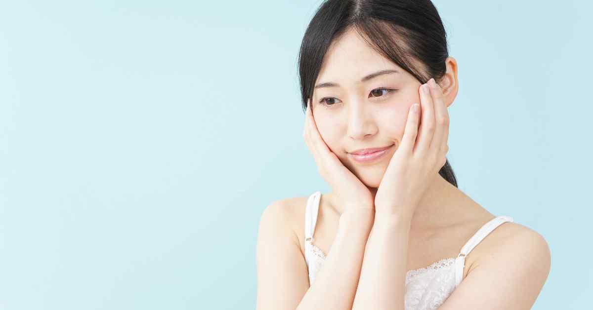【セラミドとは】保湿だけじゃない4つの美肌効果やセラミドの正しい補い方できめ細かいうるおい美肌に | ONEcosme