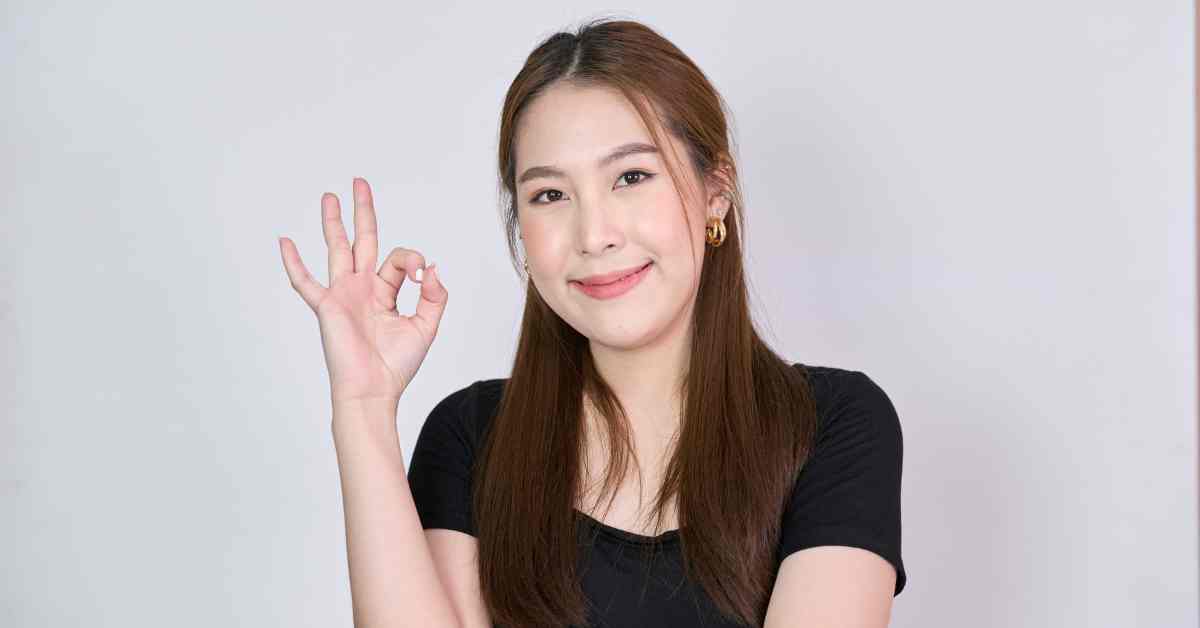 【童顔】の特徴って？魅力やパーツ別の似合うメイクで大人っぽい垢抜けた雰囲気の女性に | ONEcosme