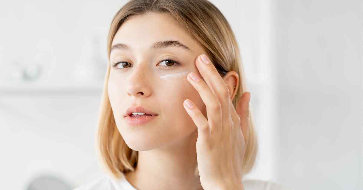 【二重が一重になって戻らない！】今すぐ治す方法やNG行動を知ってぱっちり二重を取り戻そう！ | ONEcosme