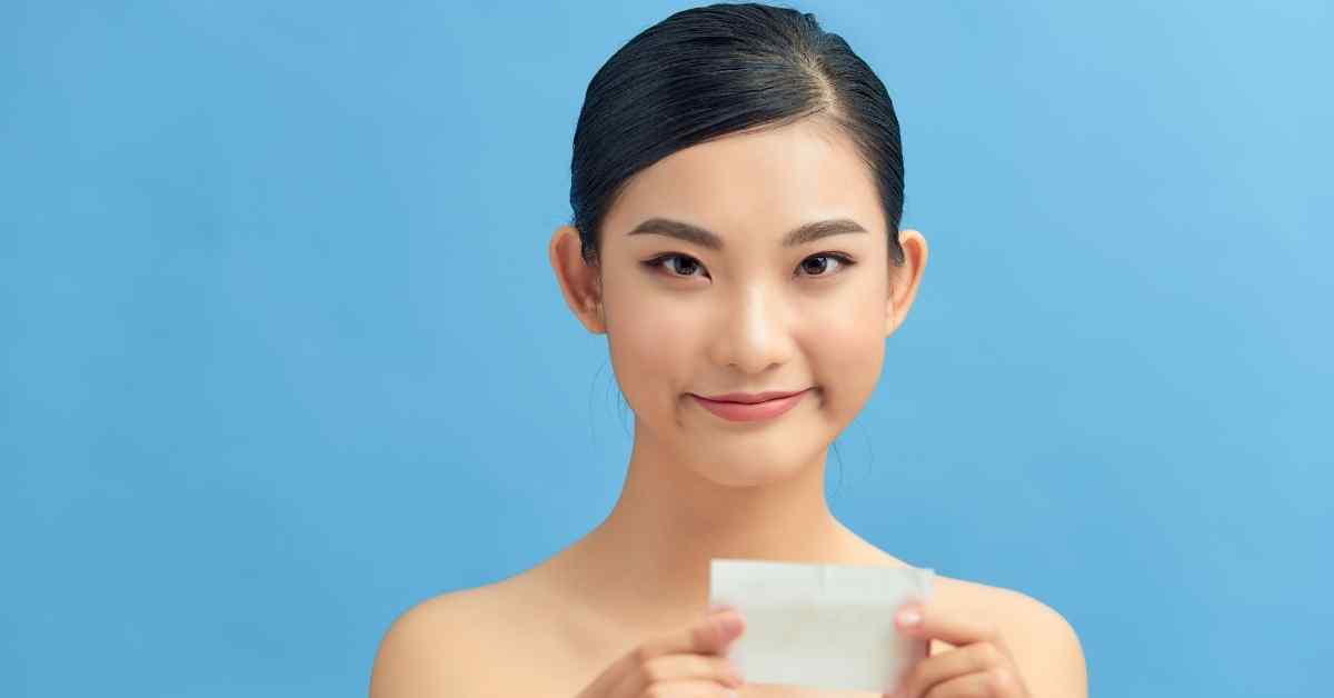 化粧崩れがひどい原因は？絶対崩れないメイク術と簡単お直しテクで1日中メイクしたての美肌をキープ | ONEcosme