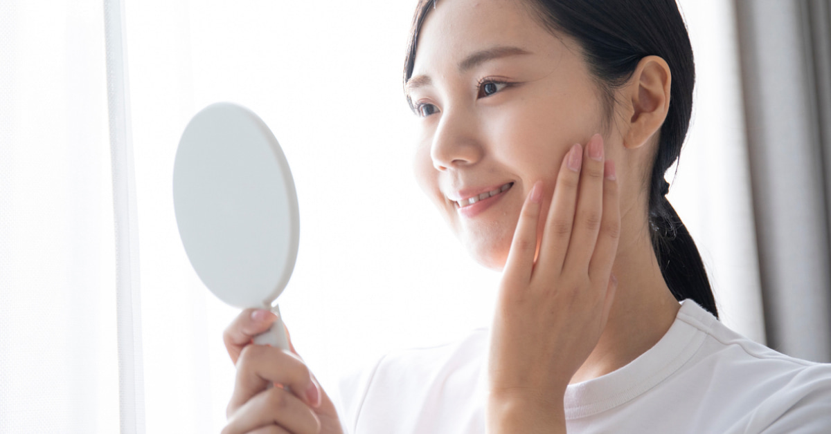 40代にできる口の周りの吹き出物の原因と治し方は？年齢に合ったケアと美肌習慣で肌トラブルを卒業 | ONEcosme