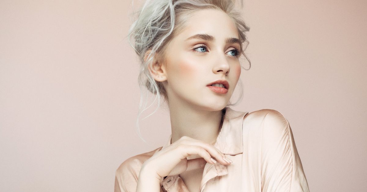 メイクキープミストは効果がない？正しい使い方・順番を知って一日中メイクしたてのきれいな肌に | ONEcosme